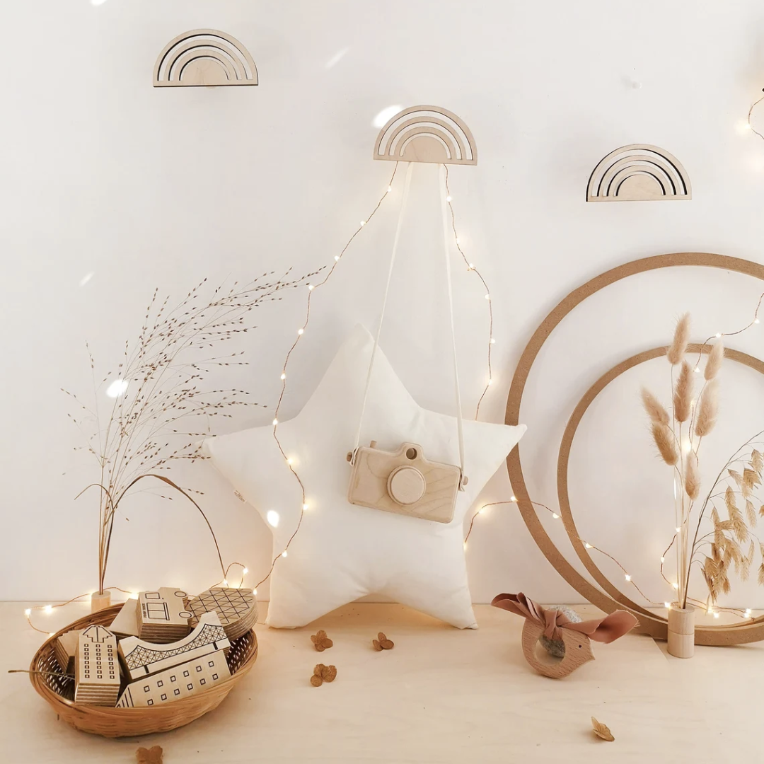 Toys – The Butter Flying